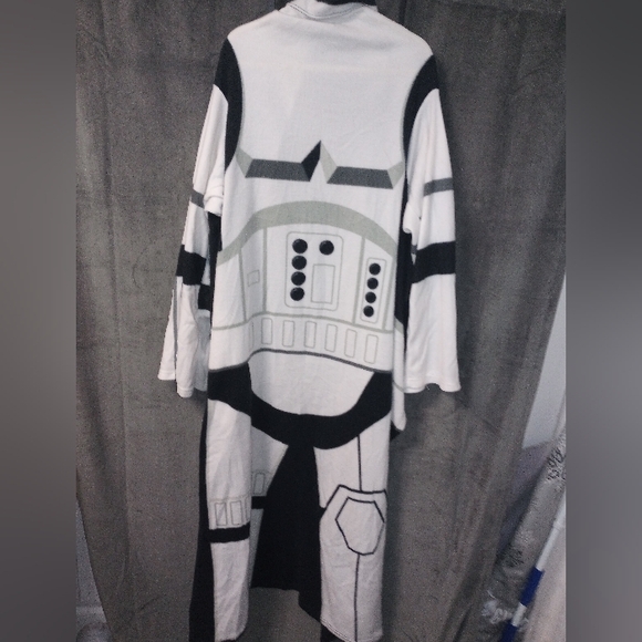 Star Wars | Bedding | Star Wars Stormtrooper Snuggie Euc | Poshmark